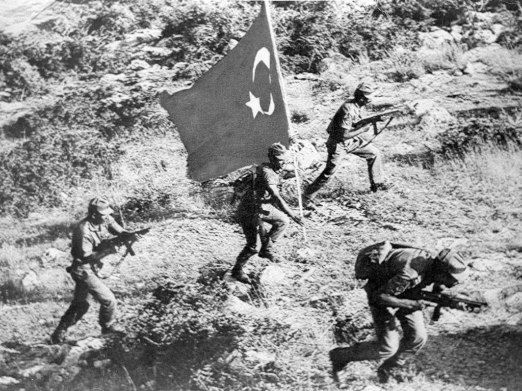 40 г. от турската инвазия, която раздели Кипър на две - Свят - Vesti.bg