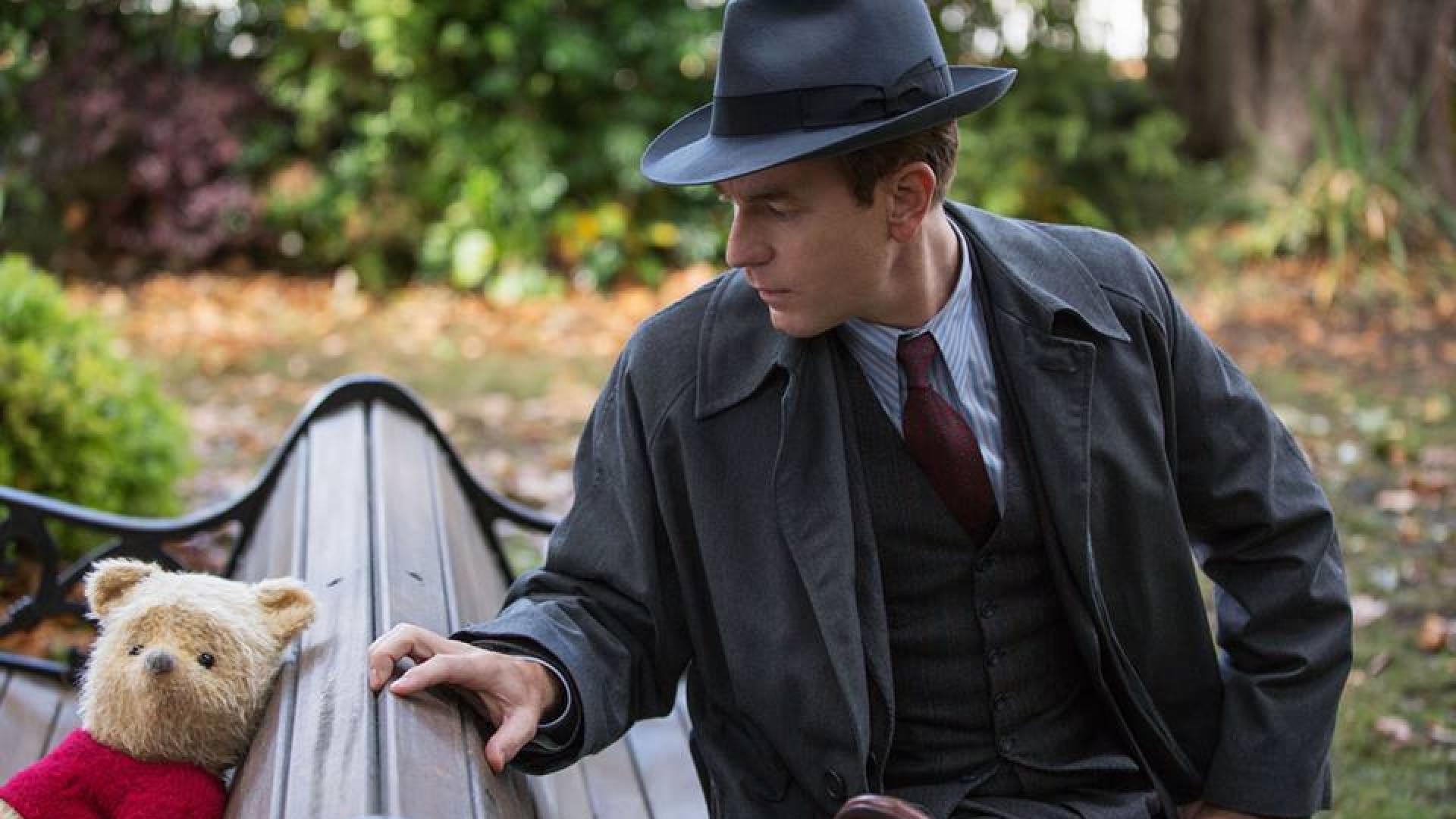 За тъгата и щастието от детството в „Историята на Кристофър Робин и ...