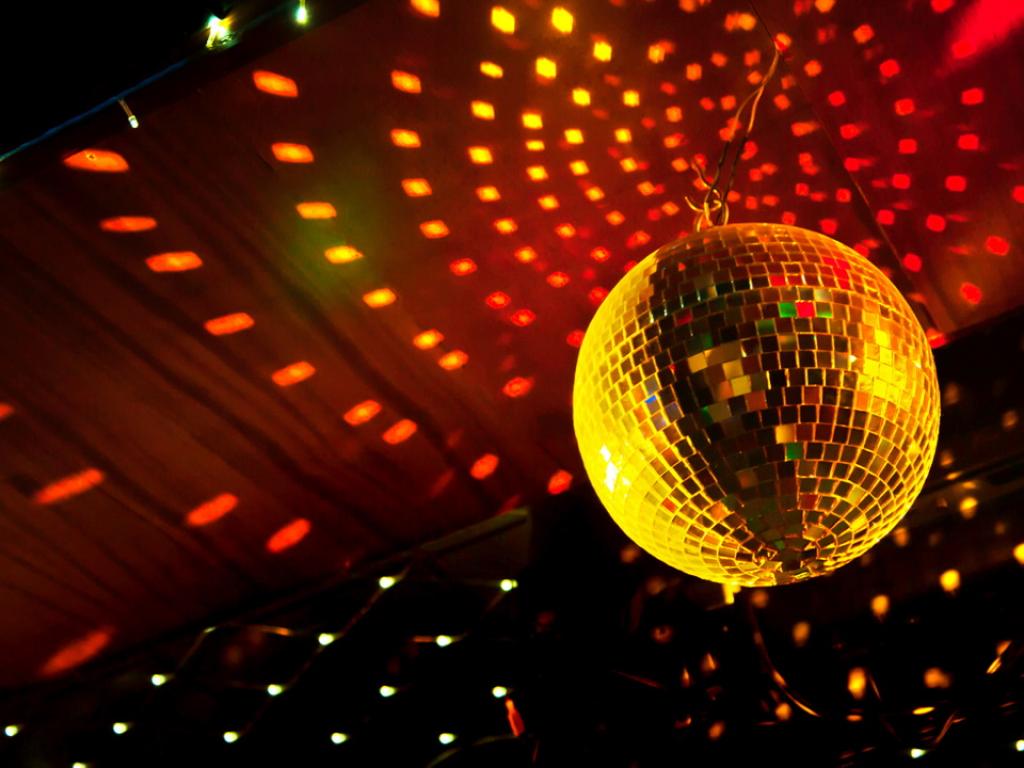 Отварят дискотеките, нощните клубове и баровете - Теми в развитие ...