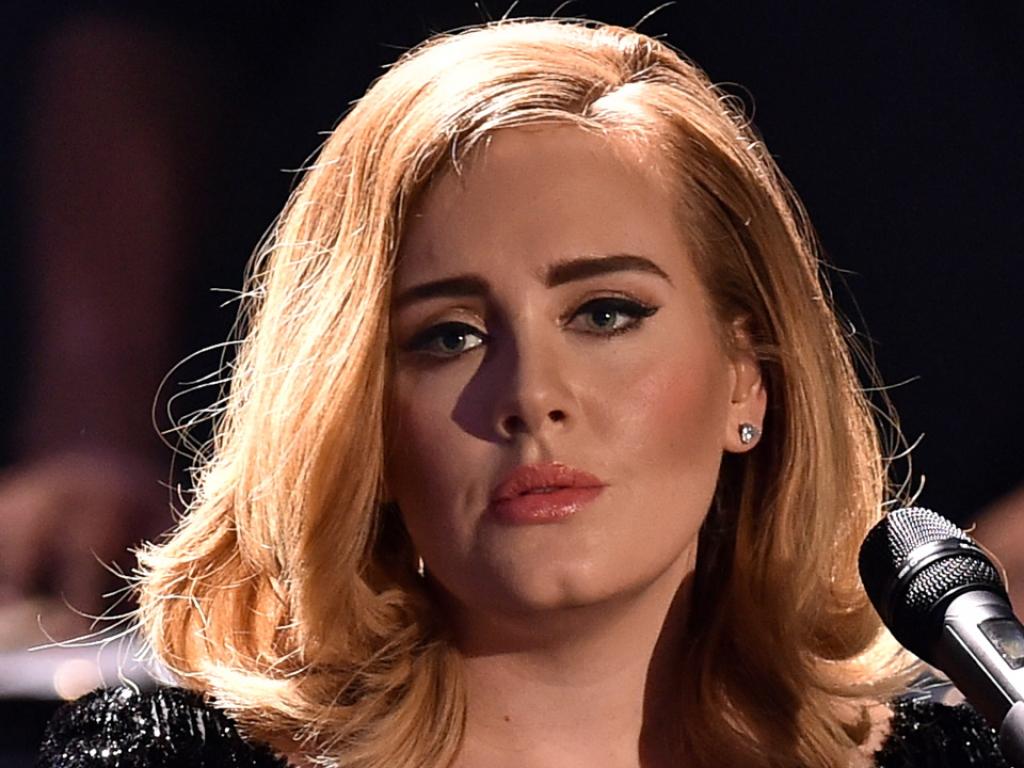 Адел: Целият ми живот се разпадна в този момент - Любопитно - Vesti.bg