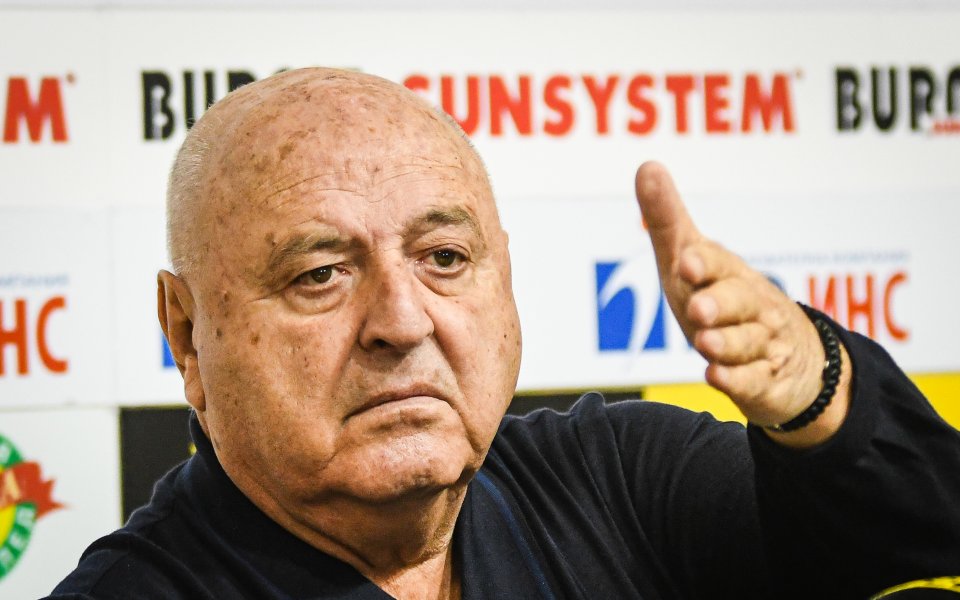 Венци Стефанов разкри интересен трансфер - БГ Футбол - efbet Лига - Gong.bg