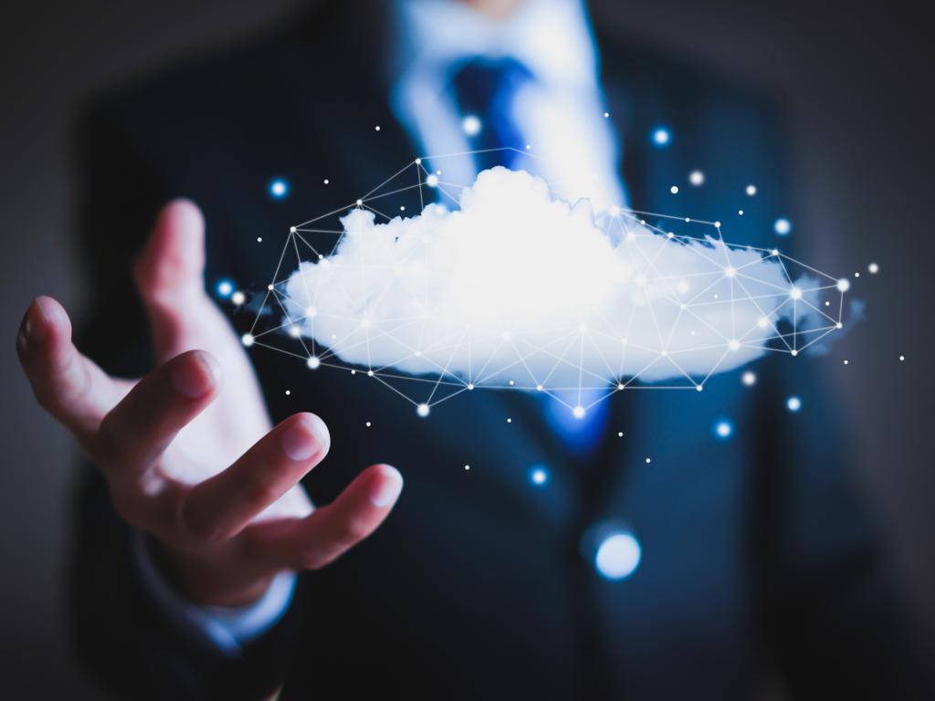 Лидерът в облачните технологии съобщава: Трансформацията може да ...