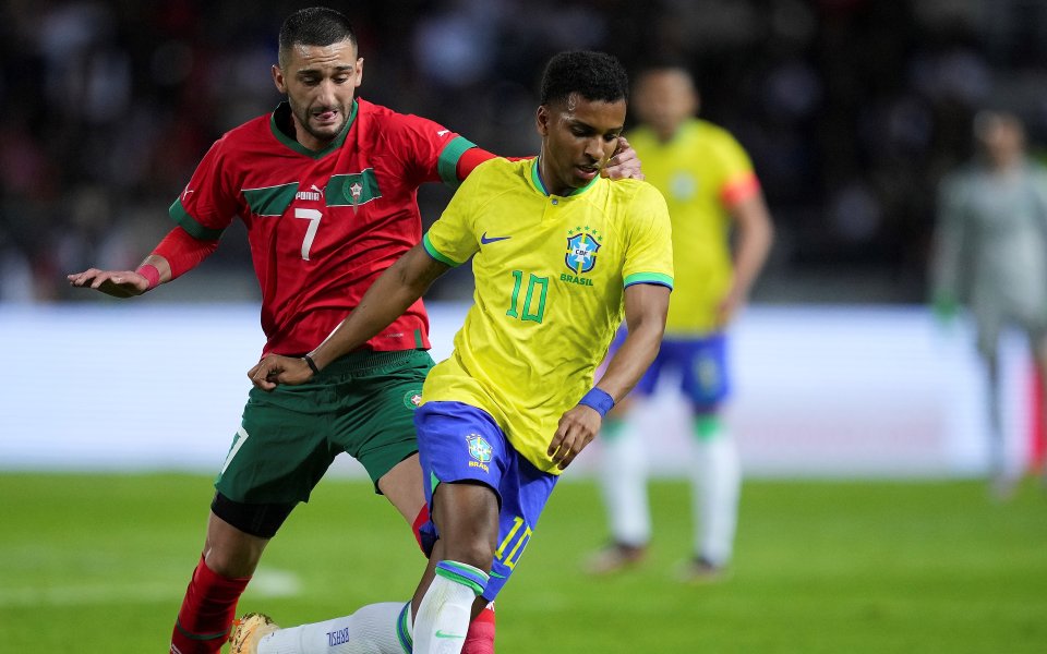 За историята: Родриго е първият, който игра с №10 за Бразилия след ...