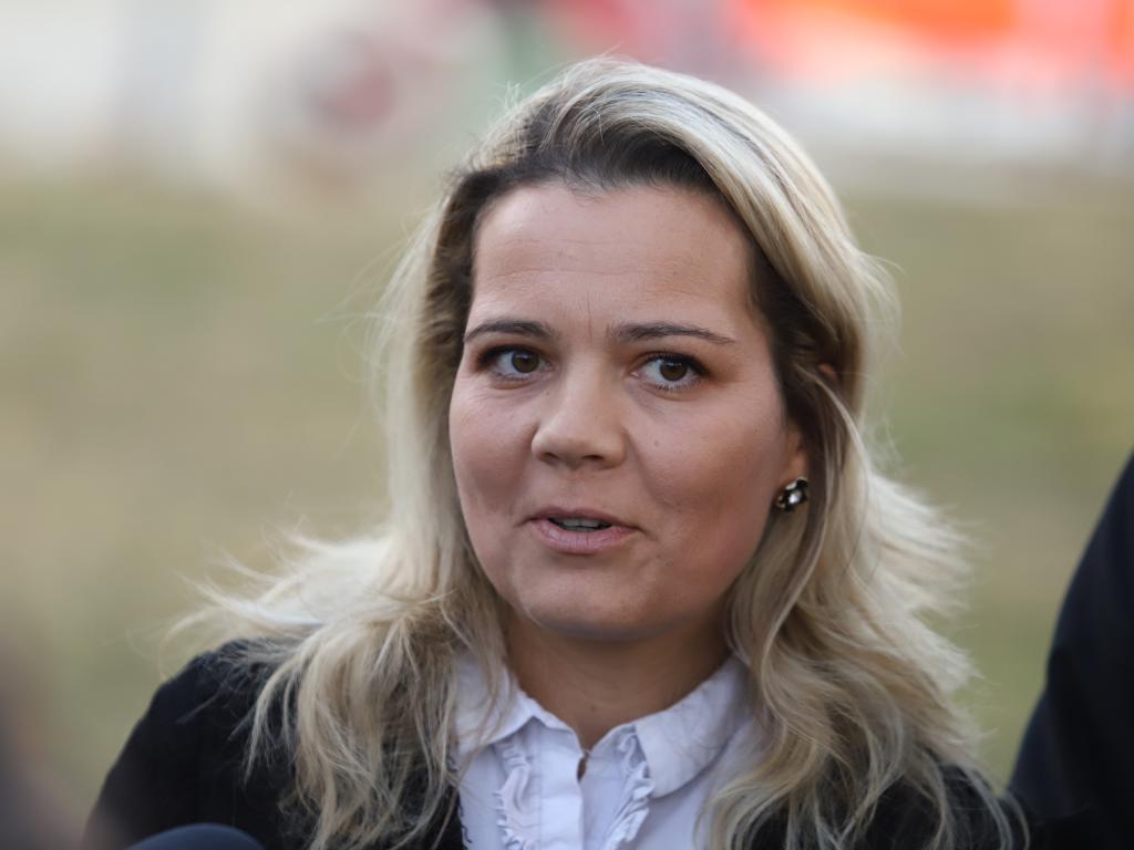 Моника Димитрова-Бийчър е освободена от длъжността заместник-министър ...