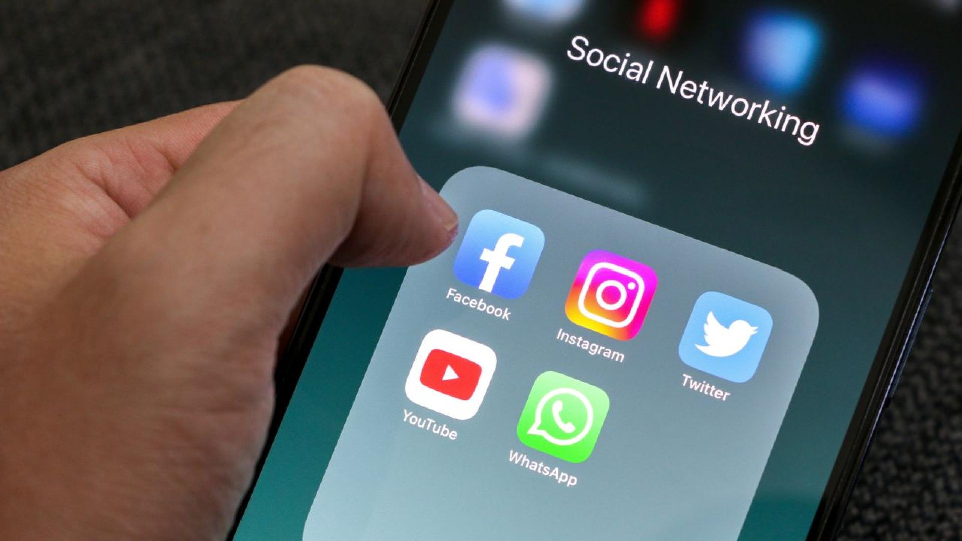 Meta въвежда платени версии на Facebook, Instagram и WhatsApp в ...