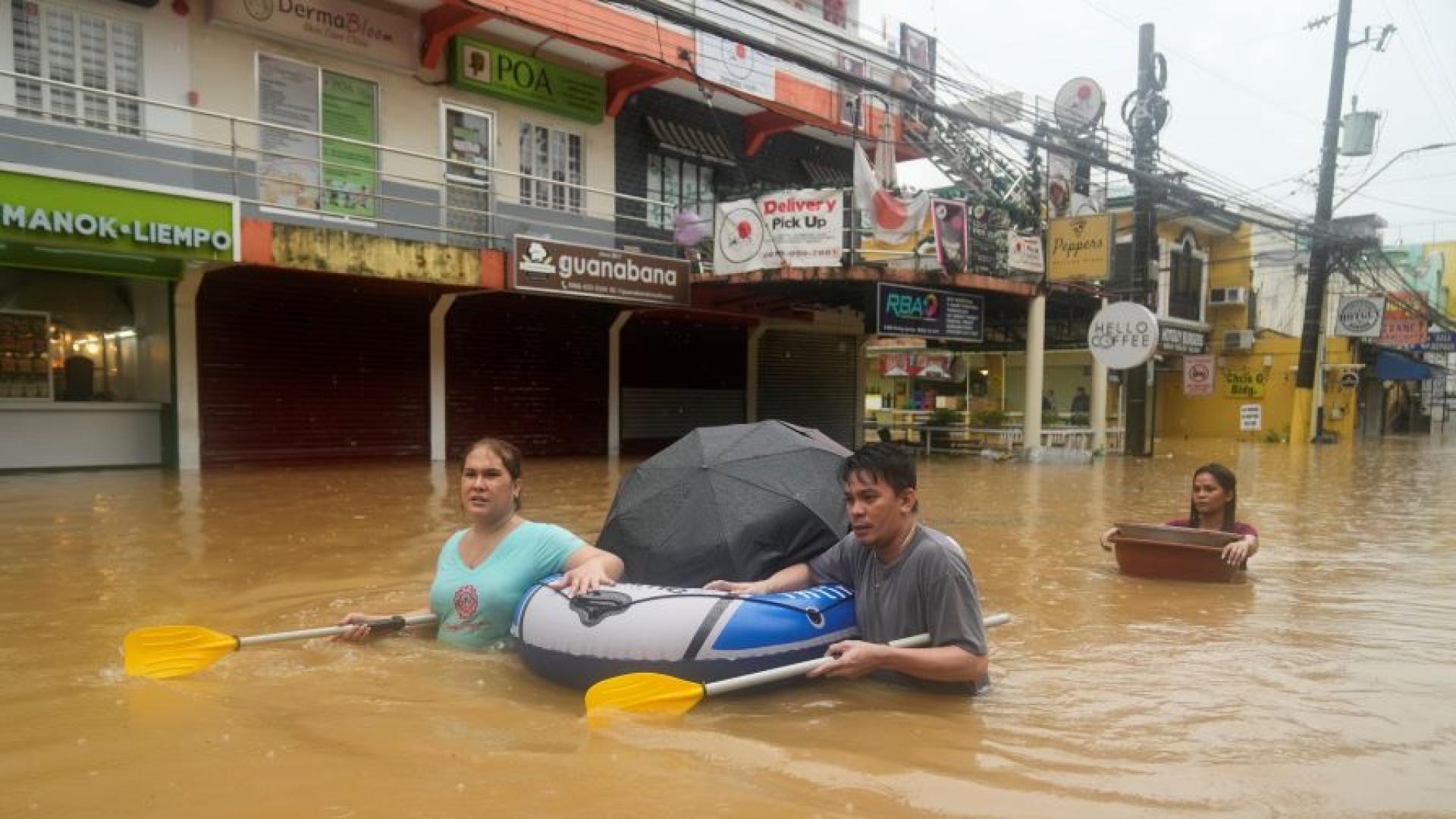 Расте броят на жертвите на бурята "Яги", връхлетяла Филипините - Свят ...
