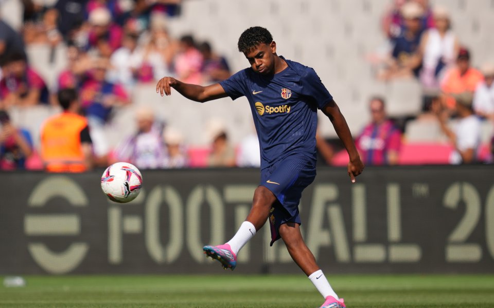 Ламин Ямал: Надявам се никога да не си тръгна от Барселона - Футбол ...