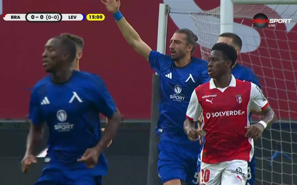 Трябваше ли да бъде отсъдена дузпа за Левски? | Gong.bg